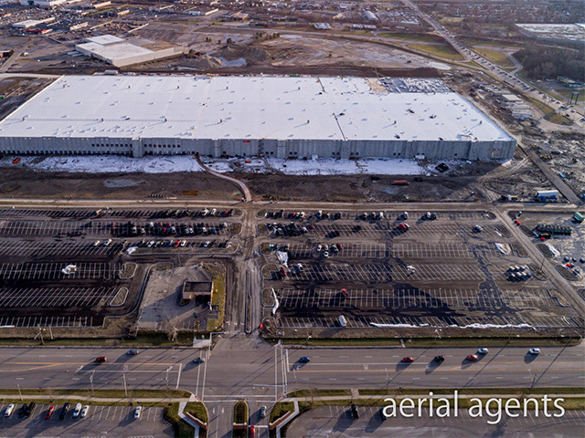 Aerial photographs show the progress of Amazon fulfillment center at ...