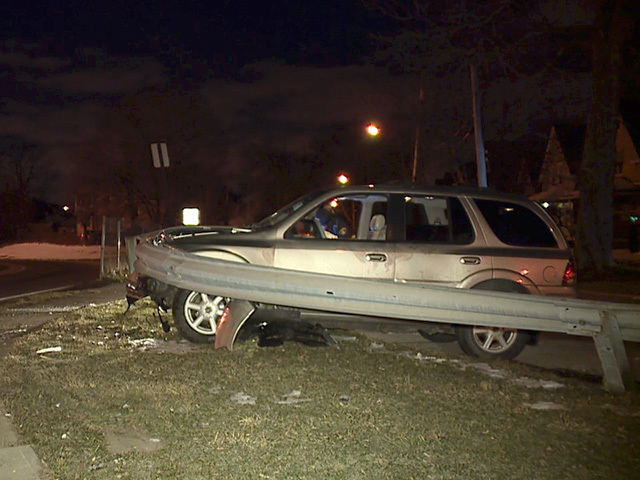 Driver who tries to get away from police after failed hit-skip gets ...