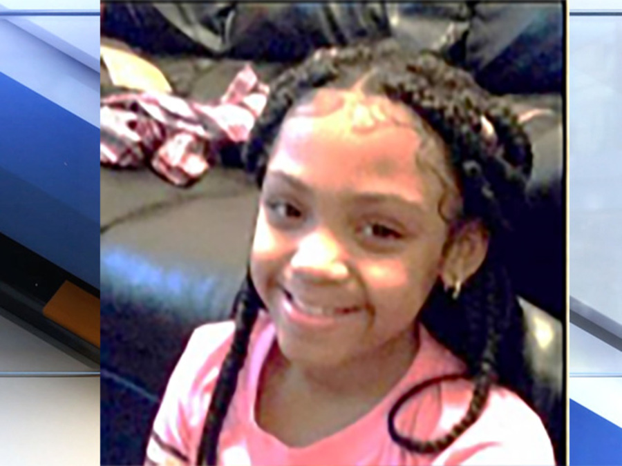 9-year-old girl was killed in crossfire between two groups, police say ...