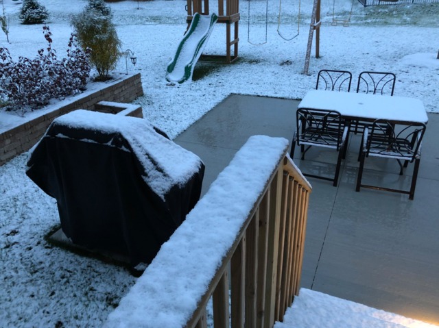 Live weather blog: For the first time this season, snow is coming down ...